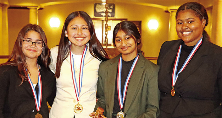 MPHS Congressional Debaters advance to UIL state | Mount Pleasant
